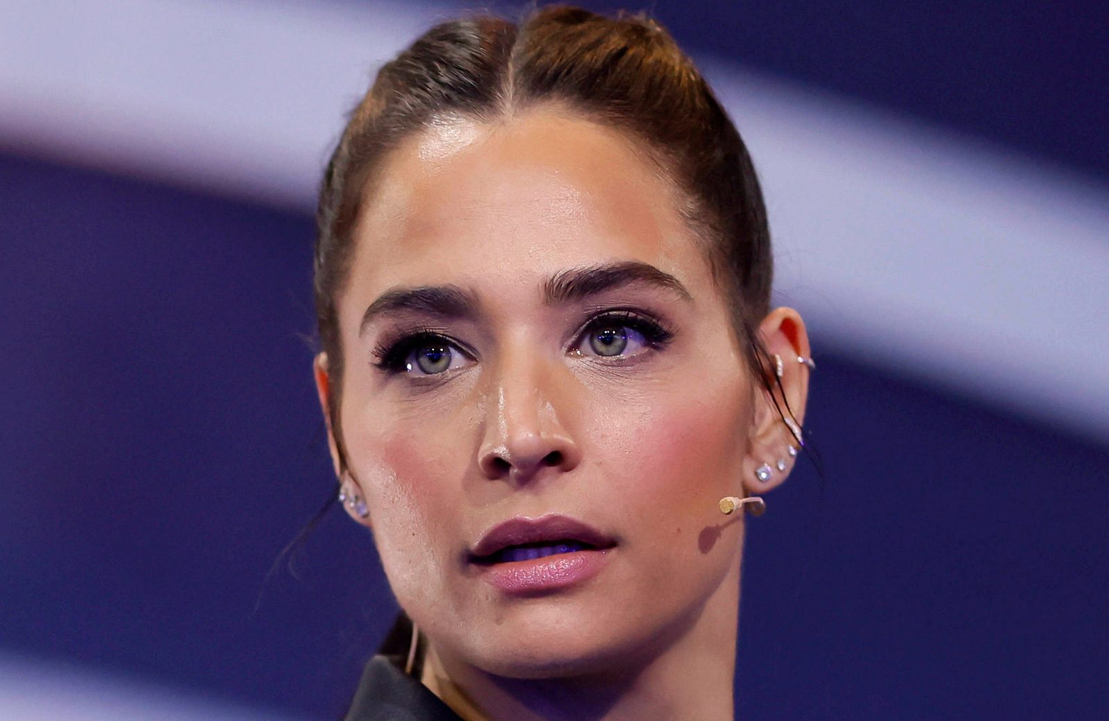 Amira Pocher muss beim Podcast zurückrudern! | Wunderweib