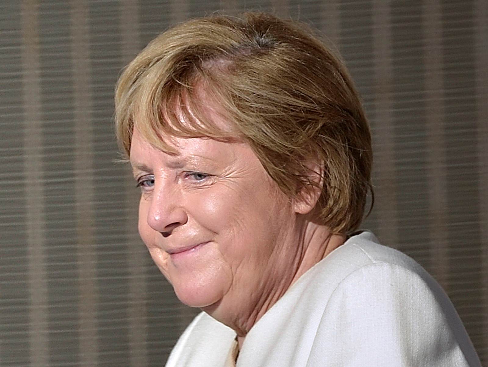 Angela Merkel: Dieser Mann bringt jetzt ihr Herz zum strahlen! | Wunderweib