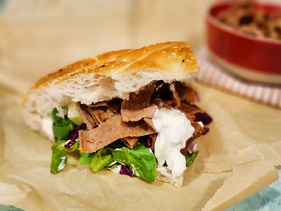 Einfacher Backpapier-Döner: Von diesem Rezept sprechen gerade alle ...