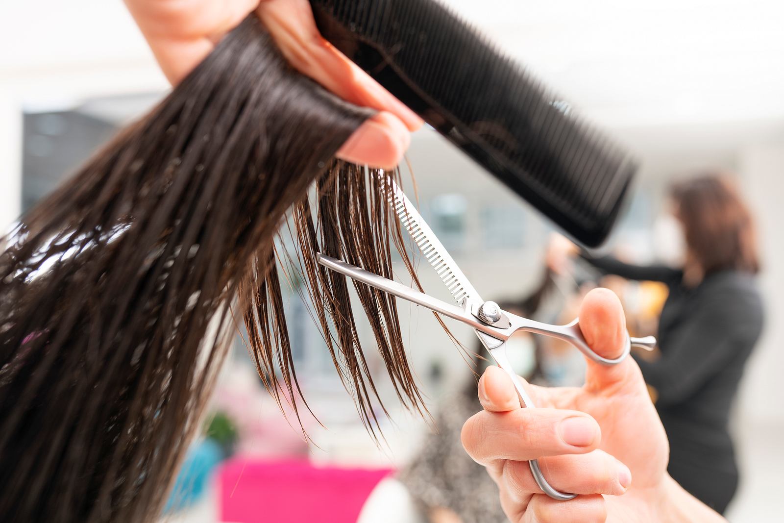 Curved Cut: Diese freche Trend-Frisur ist ein echtes Volumen-Wunder für ...