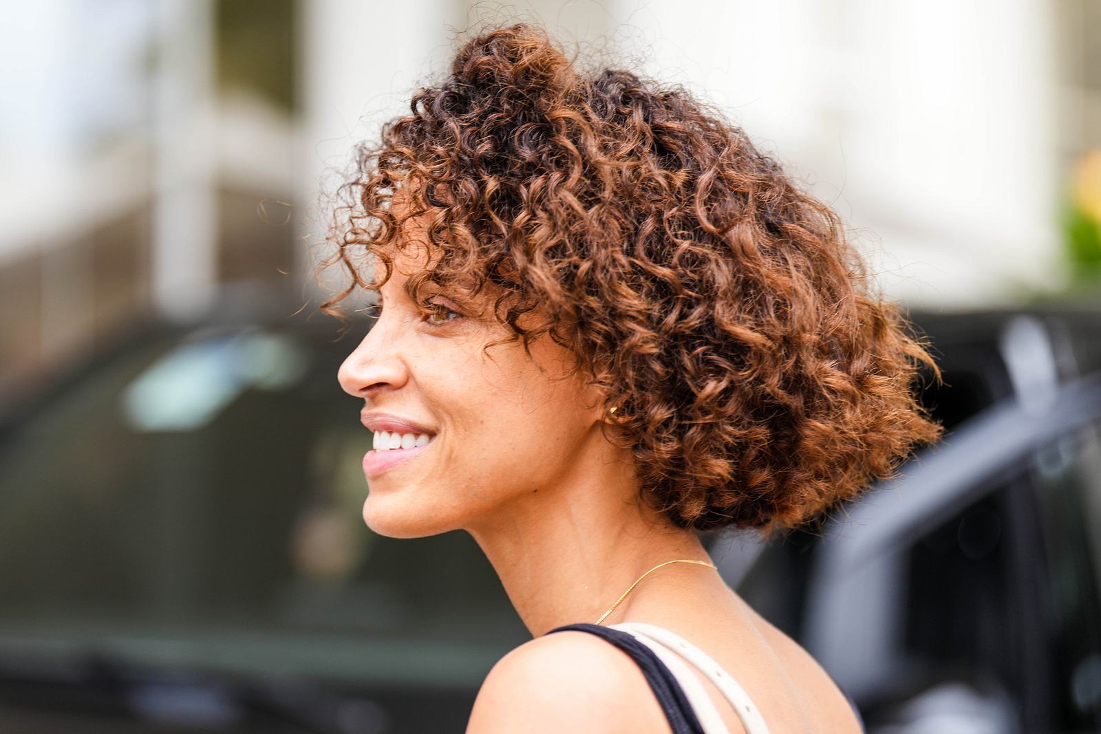 Kurzer Bob mit Locken: 5 Frisuren-Trends und Tipps, die unwiderstehlich sind | Wunderweib
