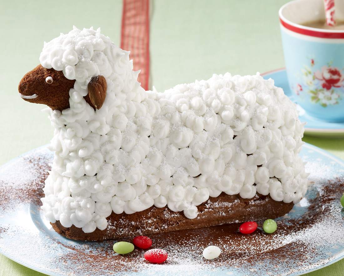 Osterlamm backen - eine österliche Leckerei | Wunderweib