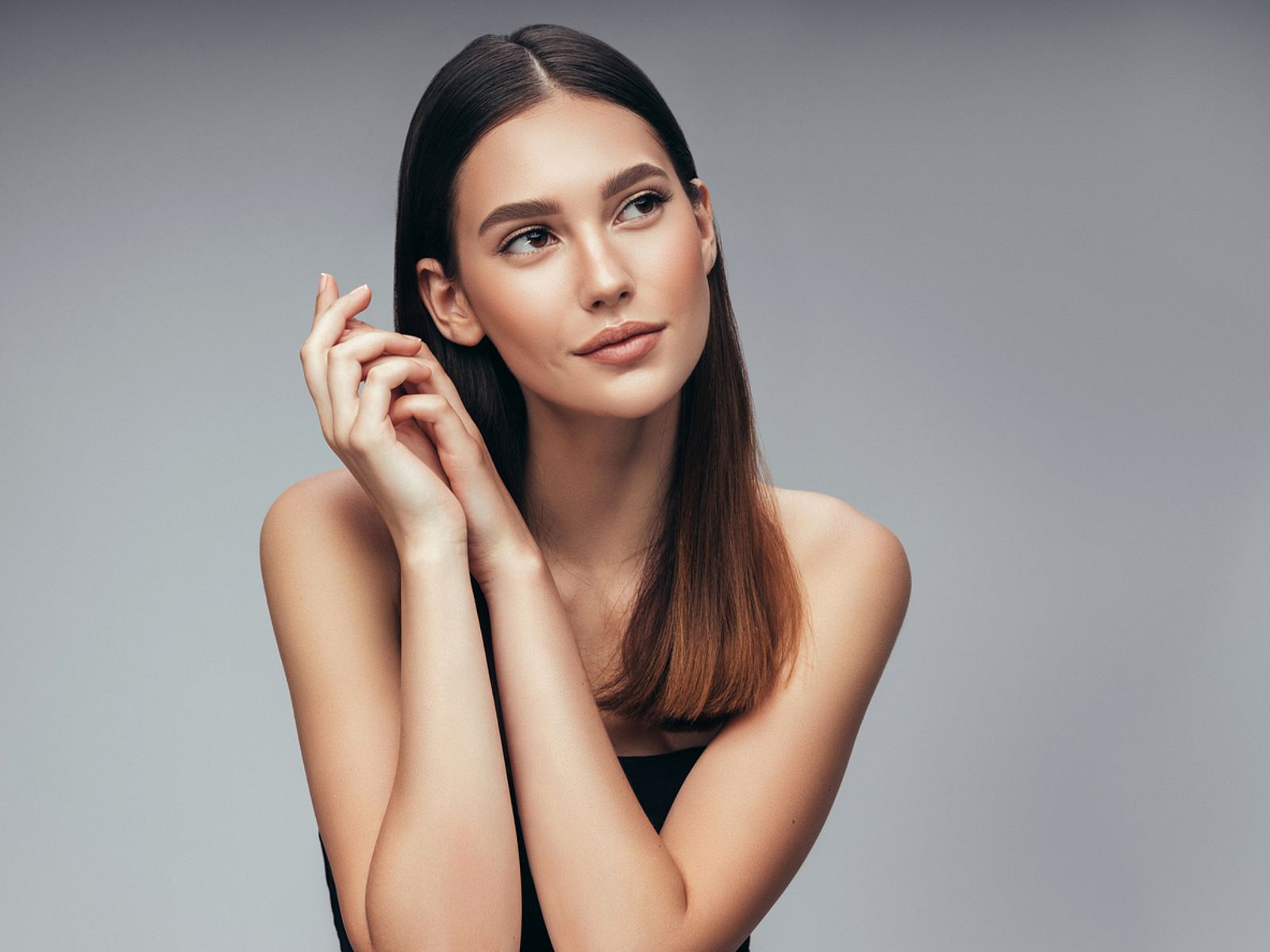 Stirnfalten glätten: 7 Tipps für straffe Haut ohne Botox | Wunderweib